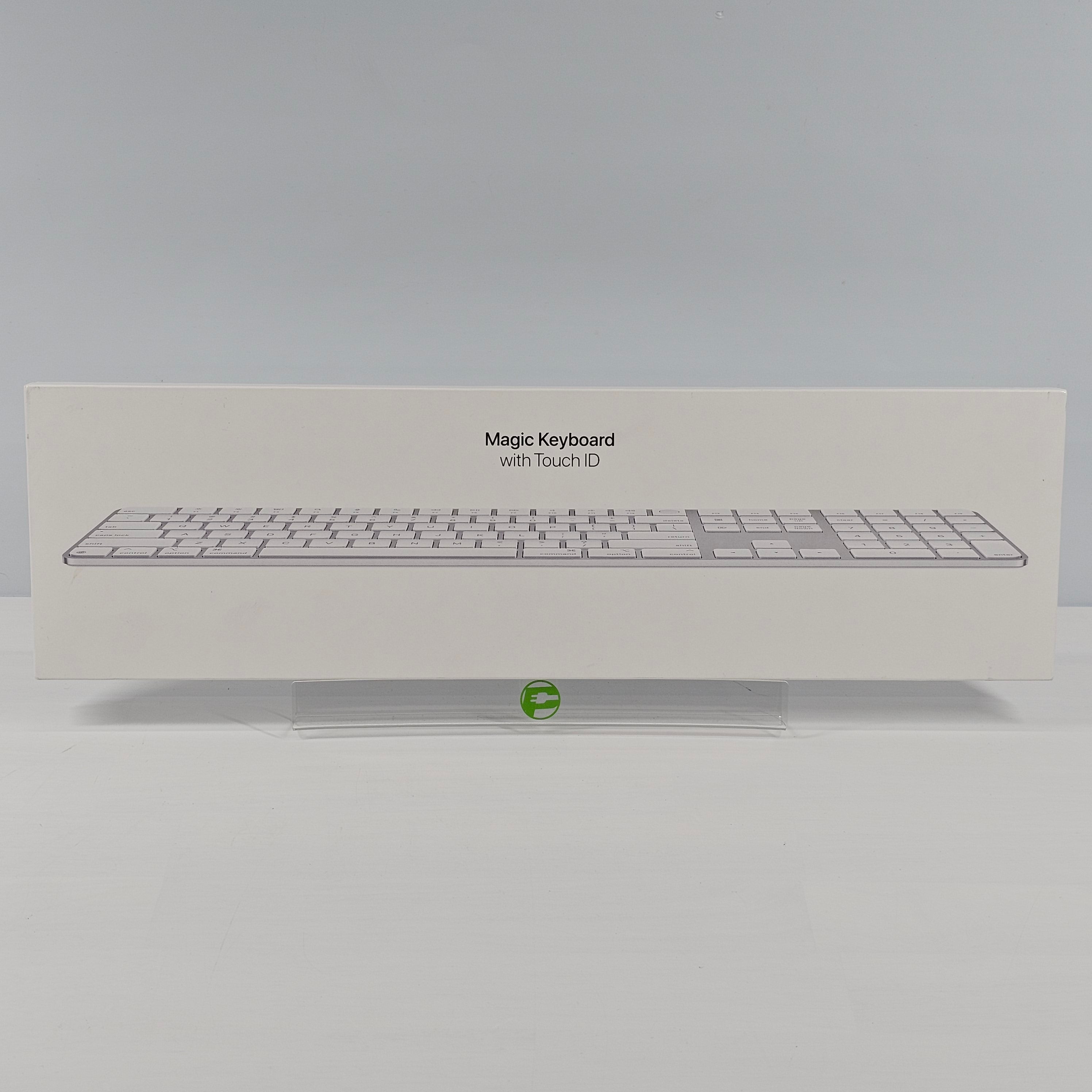 New Apple Magic Keyboard with Touch ID and Numeric Keypad USB-C White ...